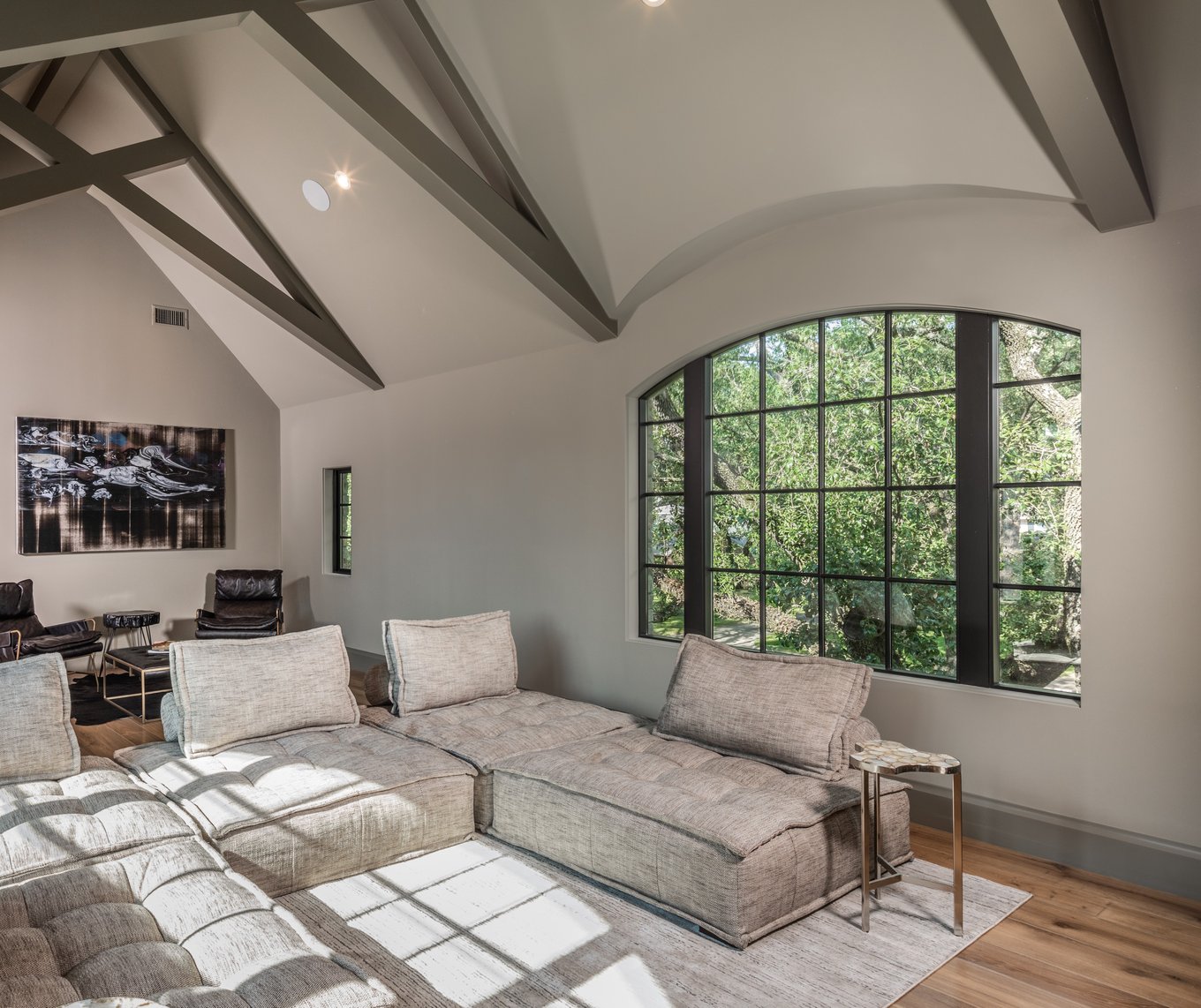 Cased vs. Kerfed (Trimless) Windows