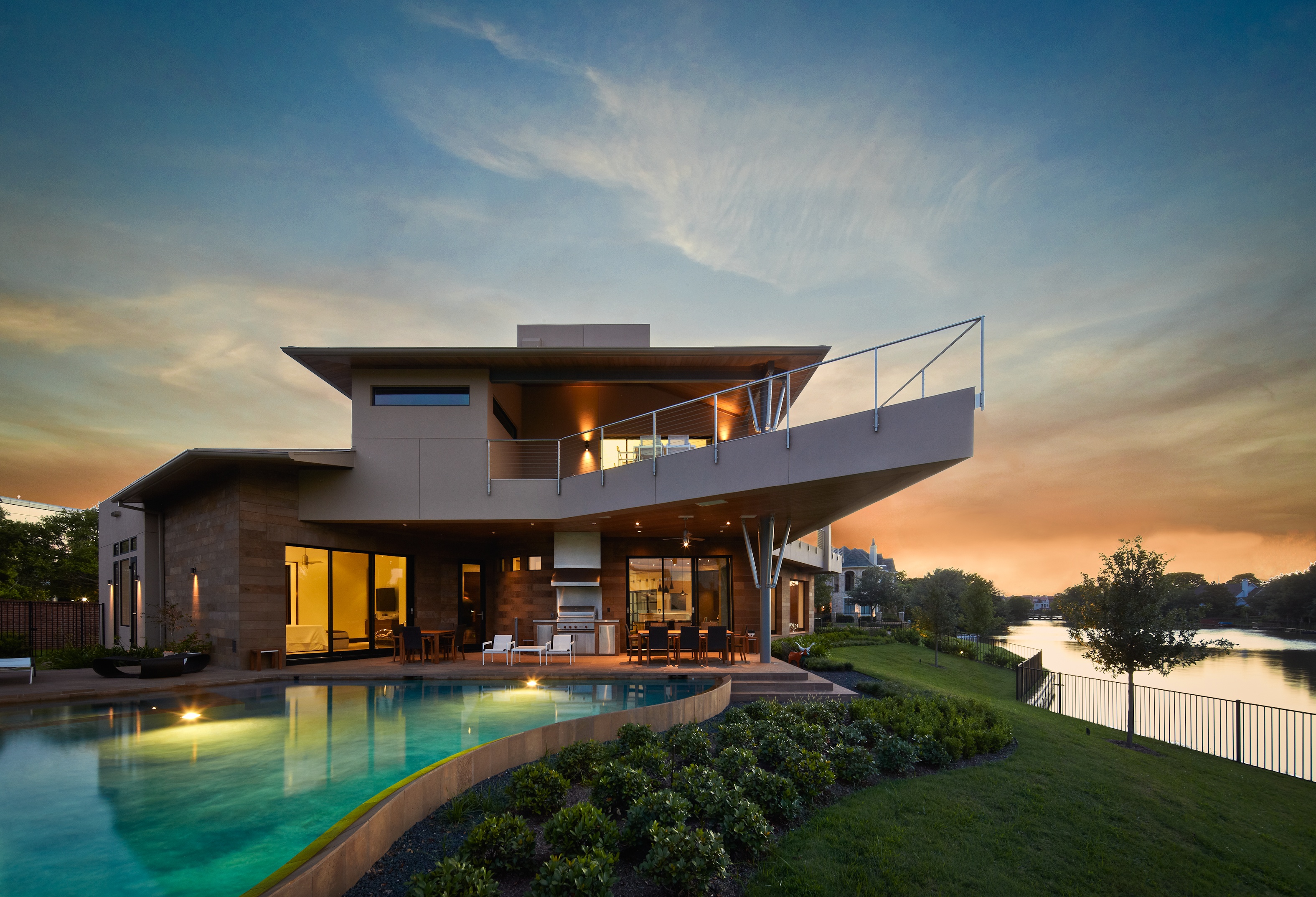 WINNER: Houston’s Best PRISM Award for Custom Home of the Year